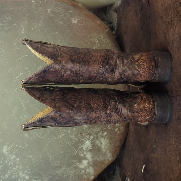CAVENDERS | Shoes | Cavenders Brown Distressed Leather Cowgirl Boots ...
